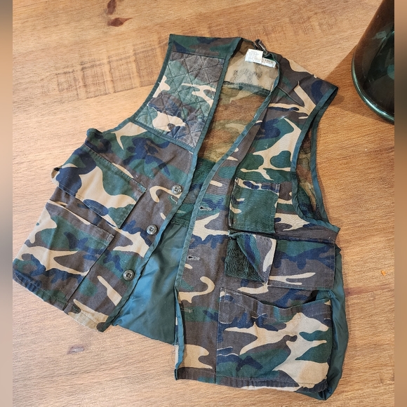 game winner | Jackets & Coats | Vintage Game Winner Camo Vest With ...